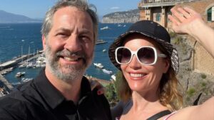 Judd Apatow and Leslie Mann Relationship Timeline - The Little Facts
